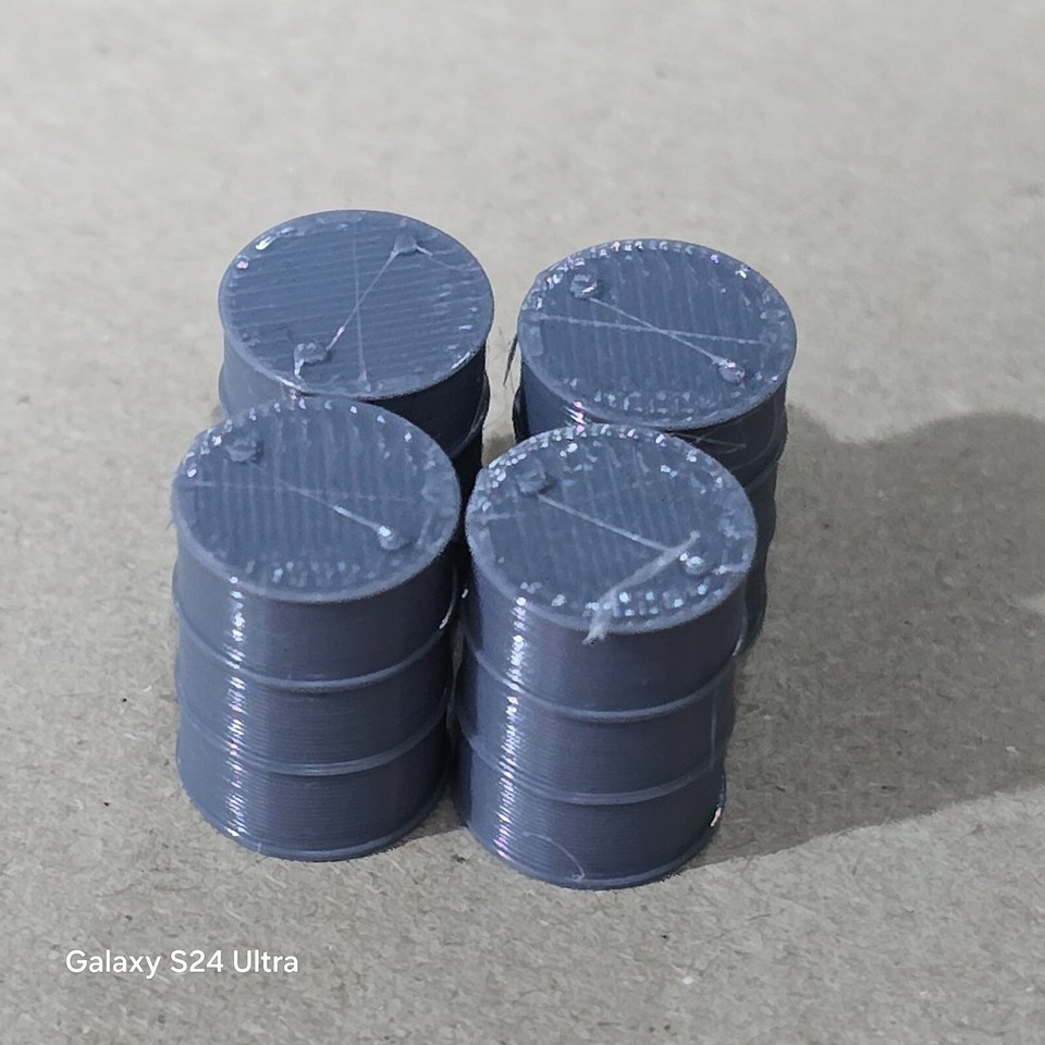 Oil Drum Barrels New 40 Pack + 10 Pallets OO Gauge 1:76 Model Railway ...