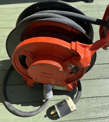 Appleton Reelite RL-103 25Ft 12Ga 20A Cord Retractable Power Reel Very ...