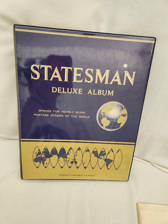 Worldwide Stamp Collection H.E. Harris Statesman Deluxe Album Vintage ...