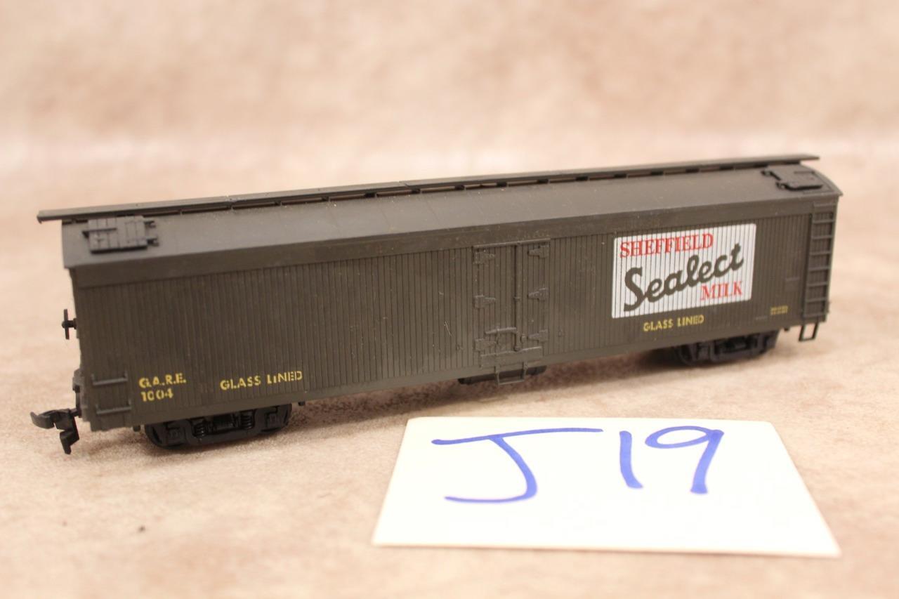J19B VINTAGE HO SCALE REEFER CAR GARE 1004 SHEFIELD SEALECT MILK | eBay