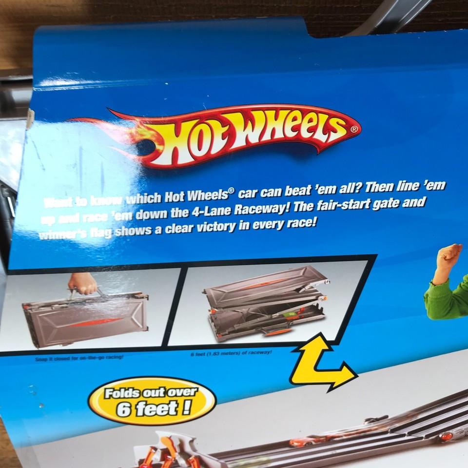 HOT WHEELS 4 LANE RACEWAY 6 FT. FOLDING PORTABLE RACE TRACK 2006 MATTEL ...