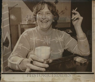 1971 Photo Mrs Norma Grace Constantineu After The Supreme Court 9X8 | eBay