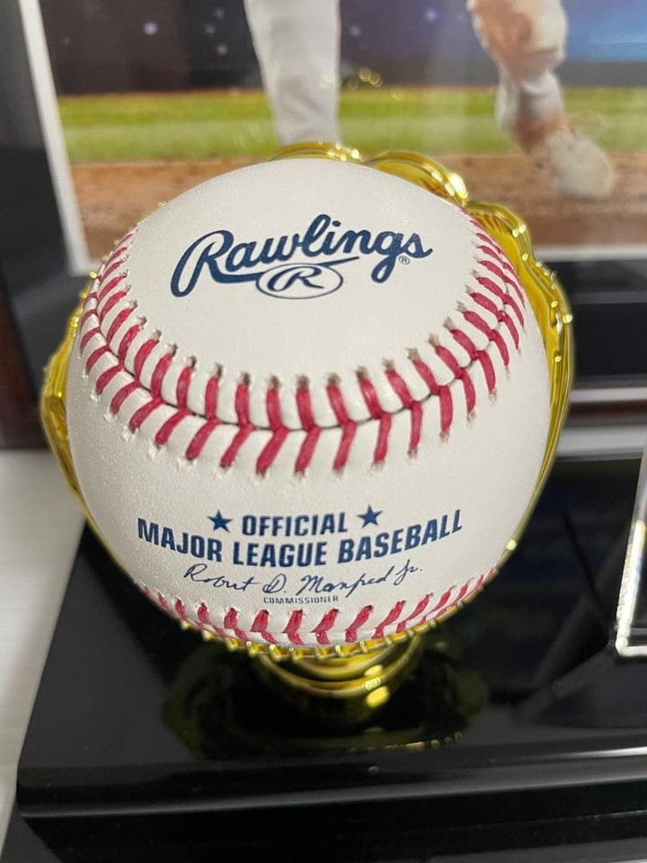 Shohei Otani Autographed Ball Topps Card Photo Set Dodgers MLB Gold ...