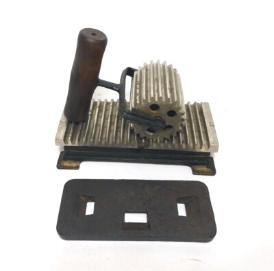 Antique North Bros. Cast Iron Fluting Iron | eBay