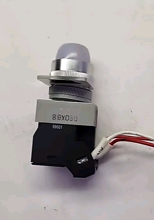 IDEC APW (TW) N98 White Industrial Status Indicator Light - Free ...