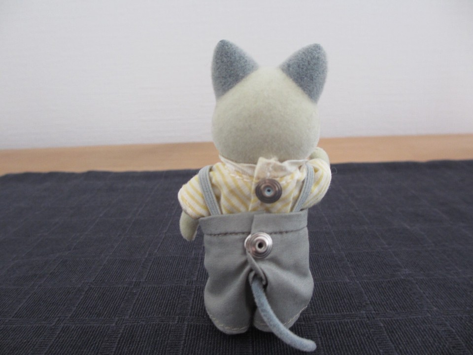 Sylvanian Families Calico Critters Art Gallery Gray Siamese Cat Father ...