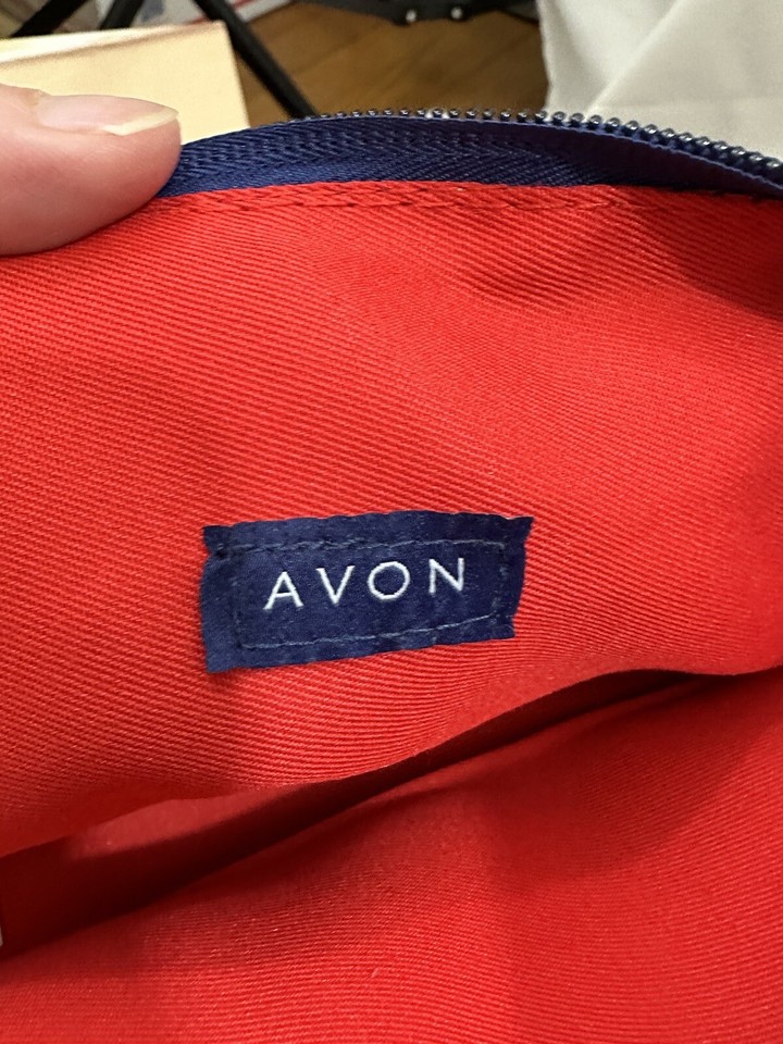 AVON HOT PINK LIP KISSES MAKEUP MULTI-PURPOSE BAG POUCH ZIPPERED | eBay