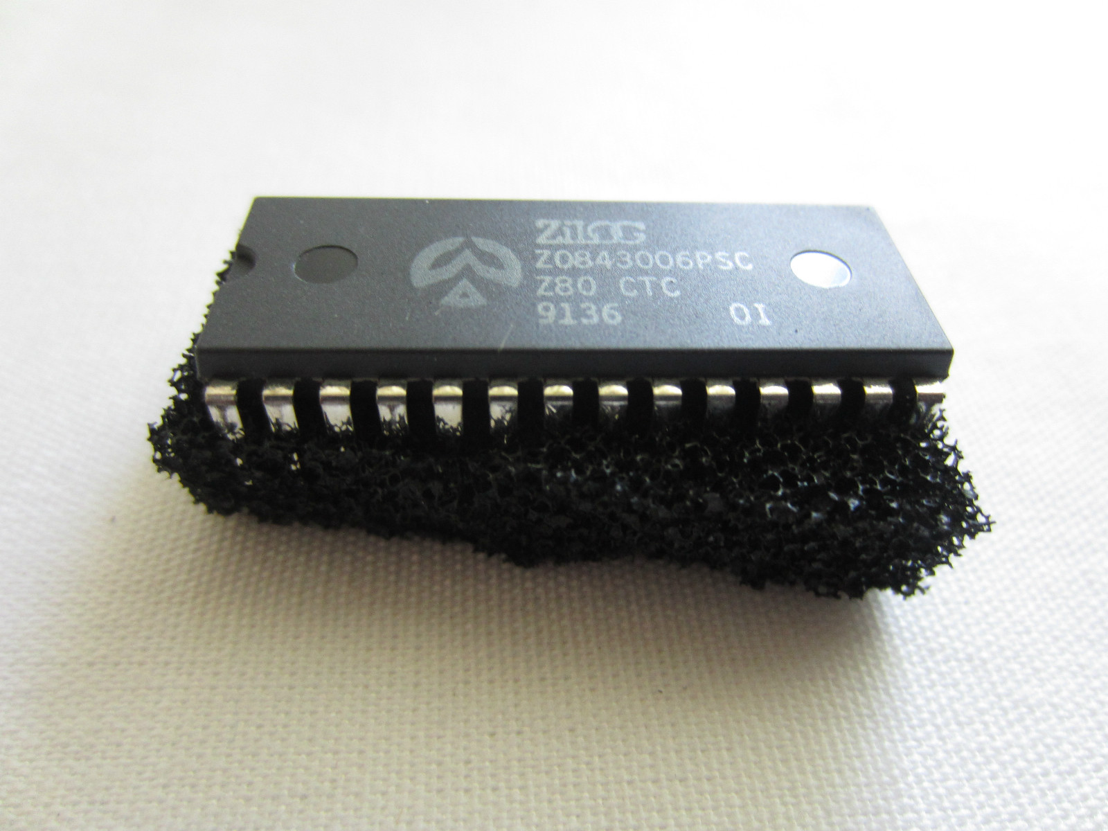 ZILOG Z0843006PSC - Z80 CTC Counter/Timer Circuit - DIP28 4MHZ 4 ...
