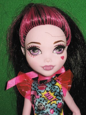 DRACULAURA MONSTER HIGH PINK DOLL WITH VAMPIRE TEETH MATTEL 2016 | eBay
