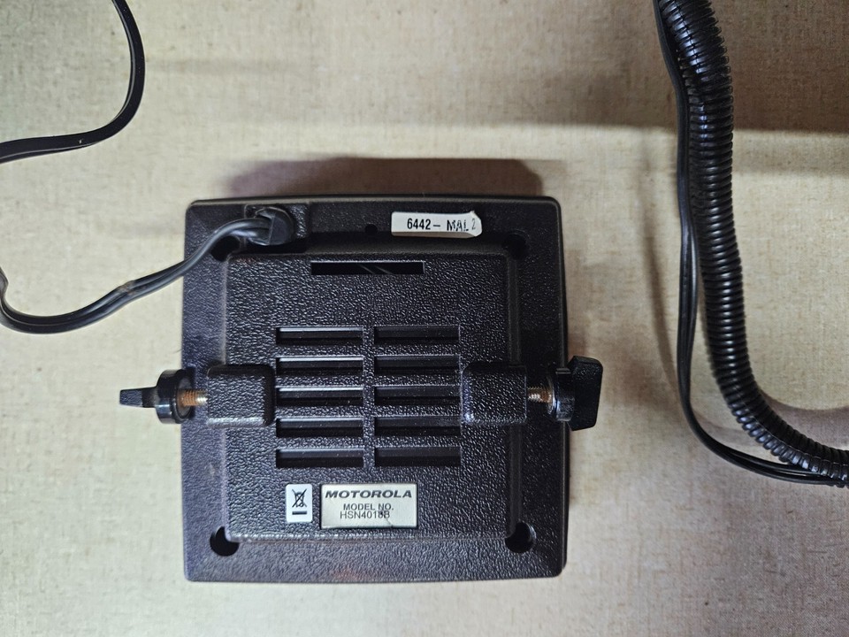 Motorola MCS2000 M01HX+735W Mobile Radio with Remote Head, Mounts ...