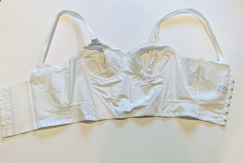 Vintage 1950s 1960s long line cotton cone bullet bra 34B Formaid new w ...