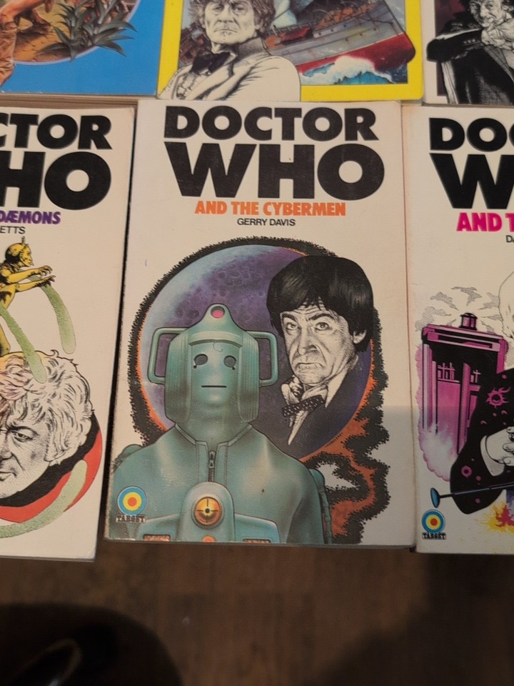 14 Target Doctor Who and the Books - Paperbacks | eBay UK