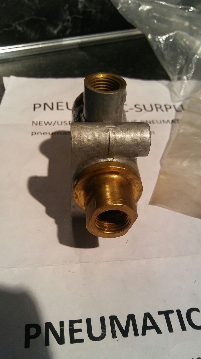 COMPAIR MAXAM HEAVY DUTY 3/2 VALVE UNUSED STOCK SEE PHOTOS | eBay