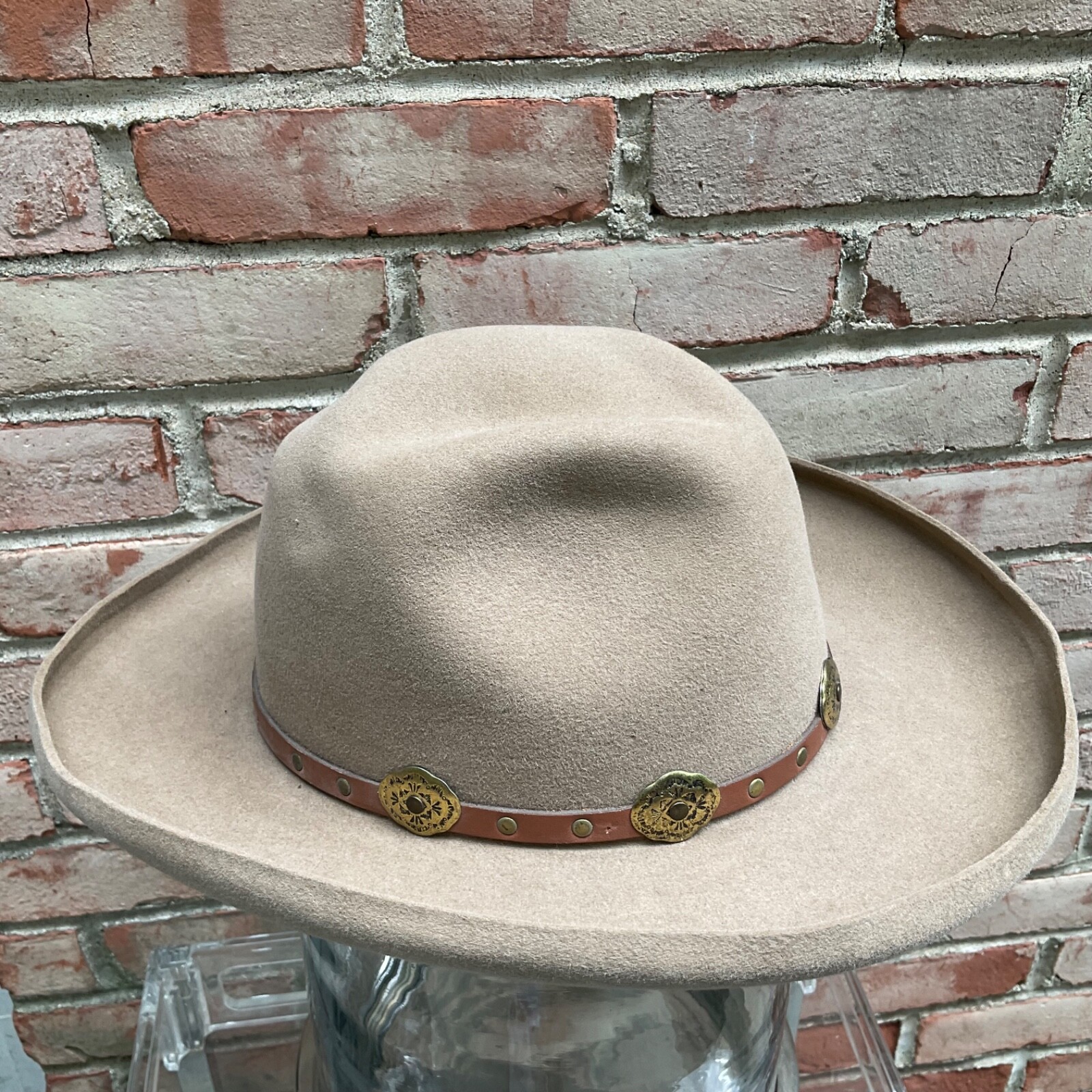 biltmore cowboy hat wilderness - Gem