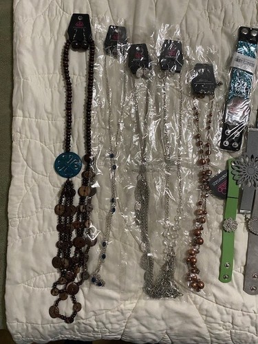 Lot of Paparazzi Jewelry 100 Pieces RANDOM All NEW Accessories | eBay