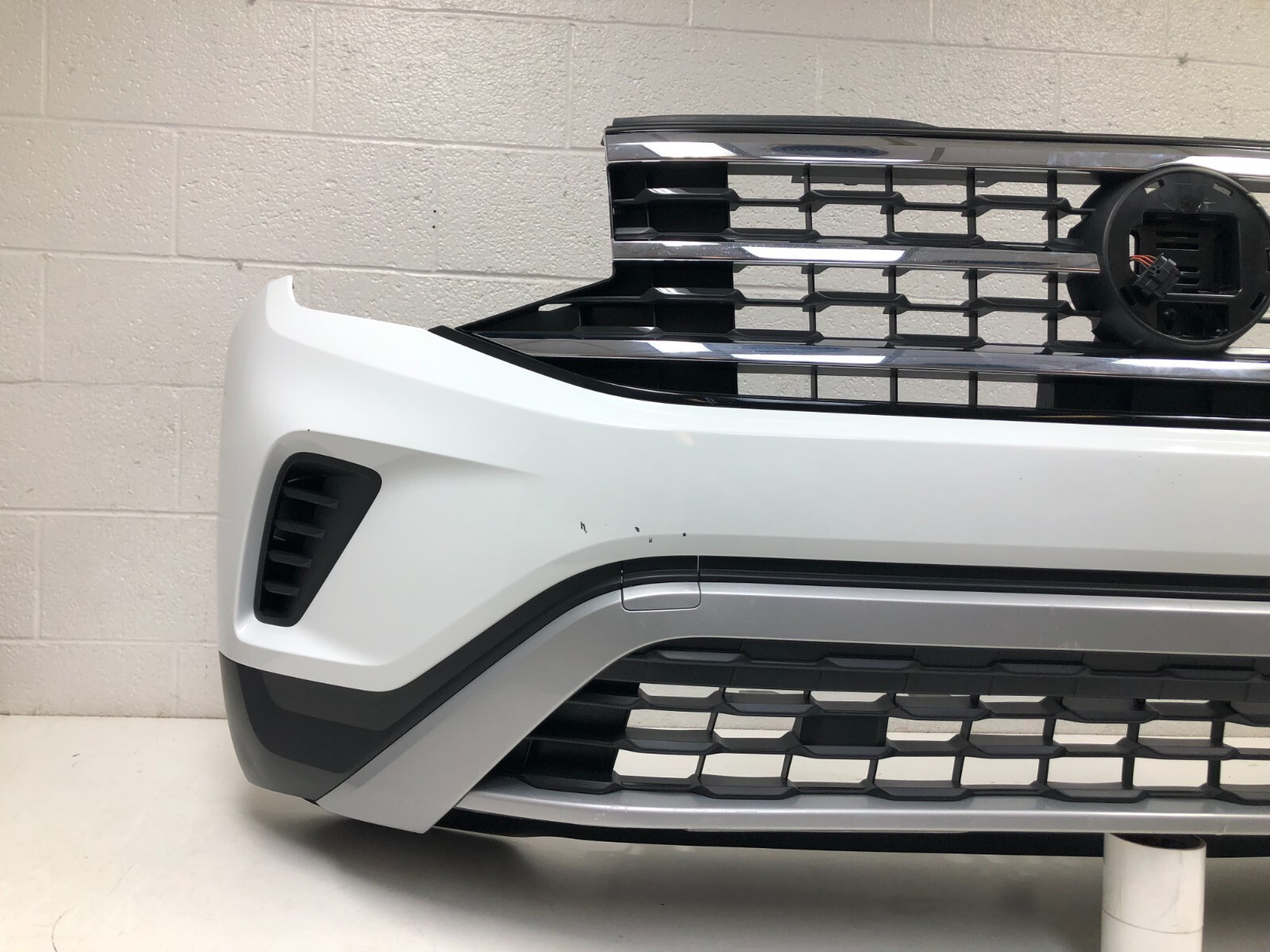 2020-2021 Volkswagen Atlas and Cross Sport Front Bumper 4 Sensors -pure ...