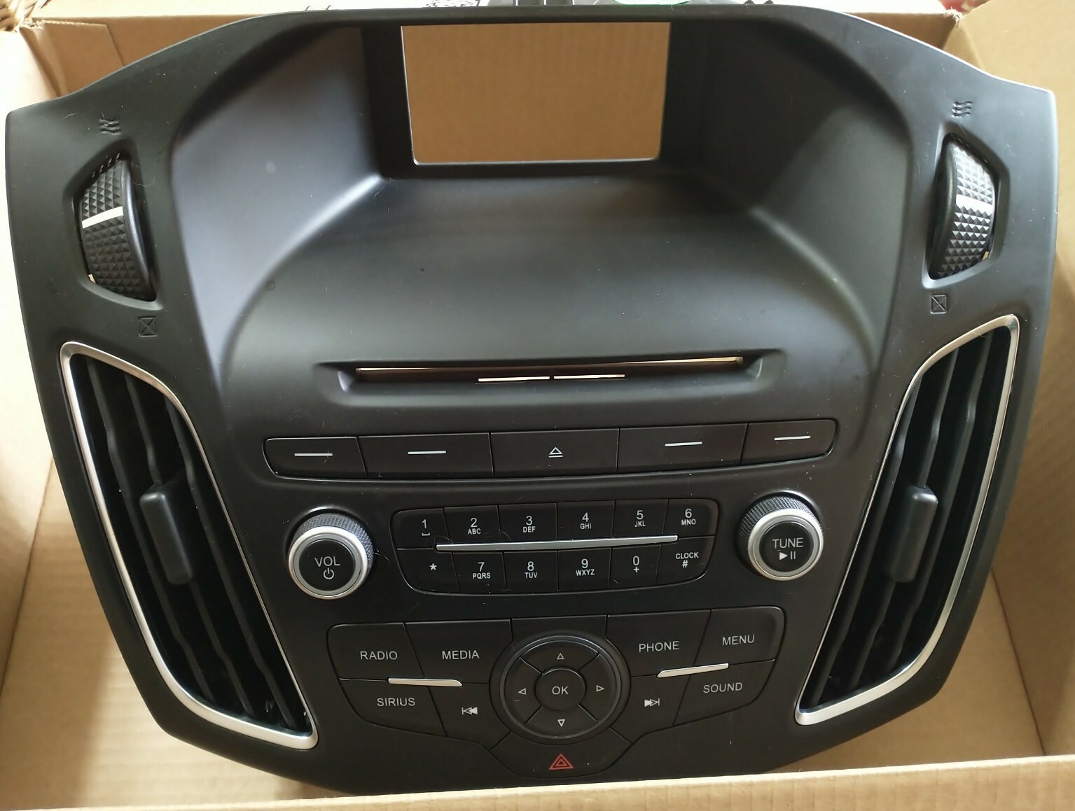 2015 Ford Focus Radio Controls FCIM 4" Screen Bezel Trim F1EB-18835 ...