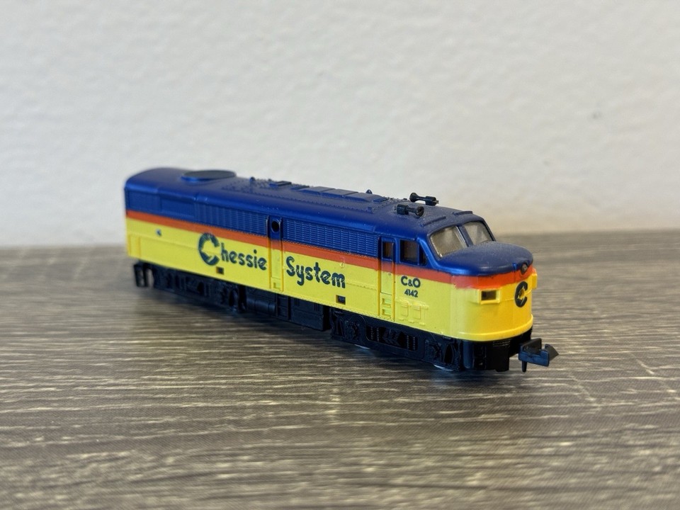 Mehano N Scale Chessie System FA-1 #4142 Locomotive. Used | eBay
