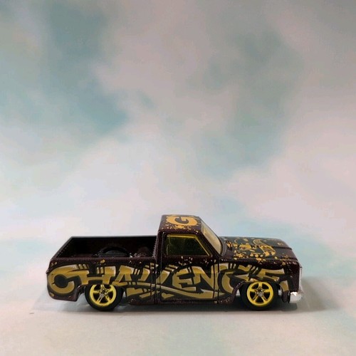 Hot Wheels Custom '83 Chevy Silverado Real Riders - 2019 Art Cars (1:64 ...