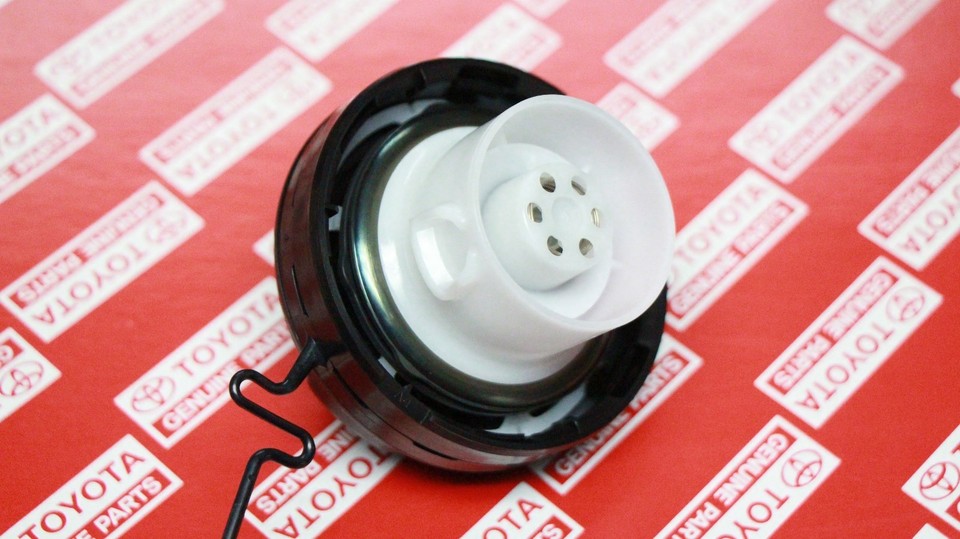 Toyota Camry Prius Lexus GS Gas Tank Cap Genuine OEM 77300-47010 | eBay