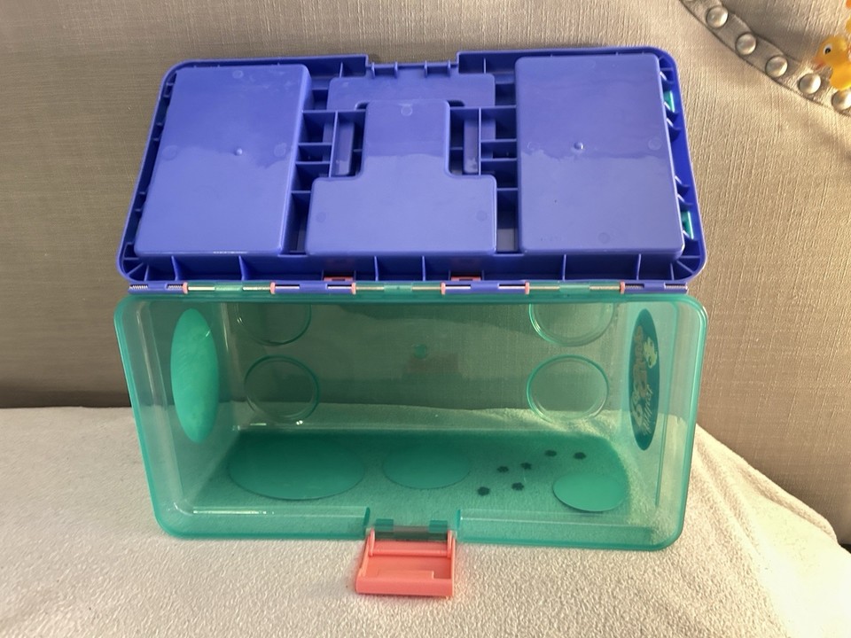 LPS CARRYING CASE TACKLE BOX with Latch & Handle EUC! | eBay