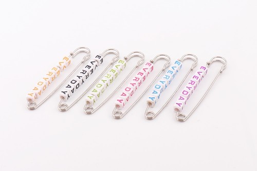 broche perle happy épingle nourrice strass écharpe fantaisie fête ...