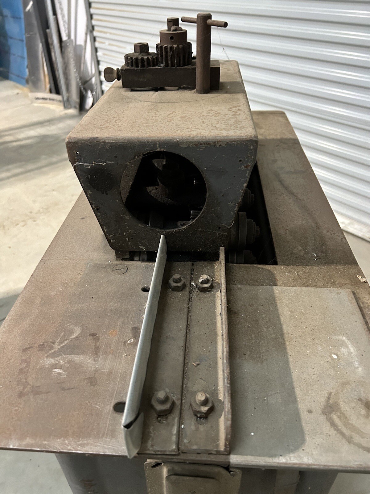 Pittsburgh 20 Gauge Lock Former, Double Seam, Right Angle Flange ...