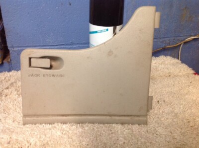 2000 - 2006 Tahoe Yukon Escalade Jack Storage Cover Rear LH Driver Side ...