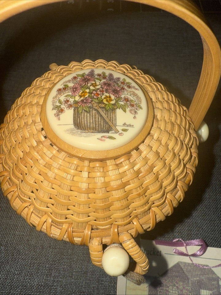 Vintage Nantucket Basket w/carved Scrimshaw by Artist Linda Layden | eBay
