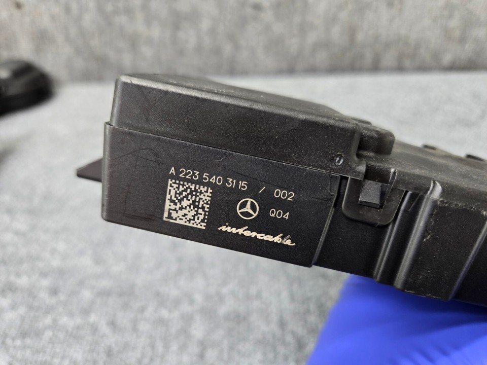 REAR CENTER FUSE BOX ASSEMBLY MERCEDES W206 C43 C200 C300 2K OEM | eBay
