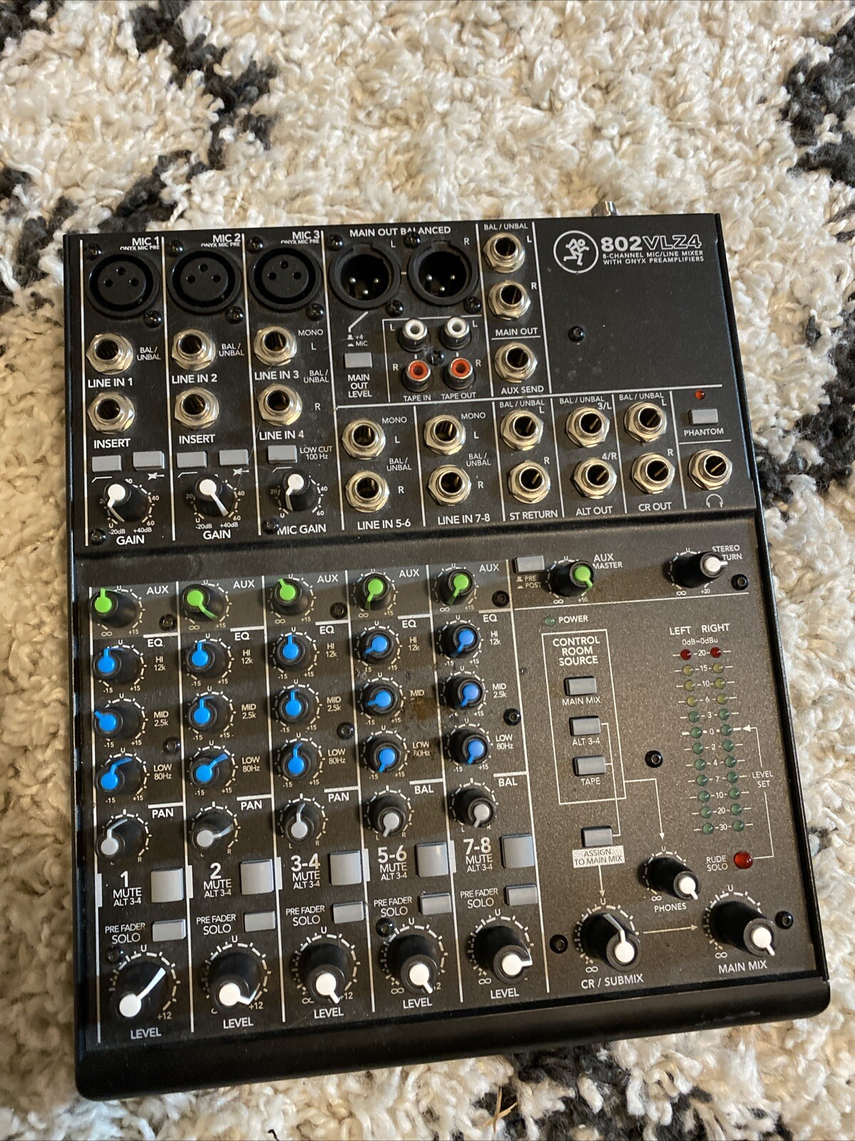 Mackie 802VLZ4 8-Channels Compact Mixer 663961039832| eBay
