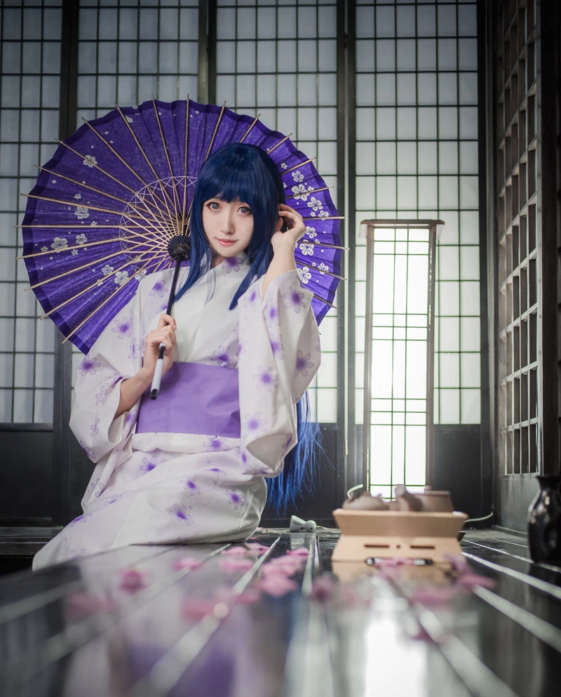 Hinata Hyuga Cosplay