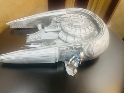 Predator Badlands popcorn bucket And IMAX predator Badlands keychain | eBay