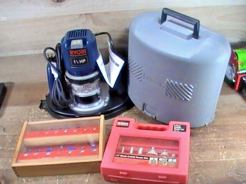 RYOBI #R160 8.A 25,000 RPM 1-1/2"HP 1/4" ROUTER W/ 2 ROUTER BIT SETS ...