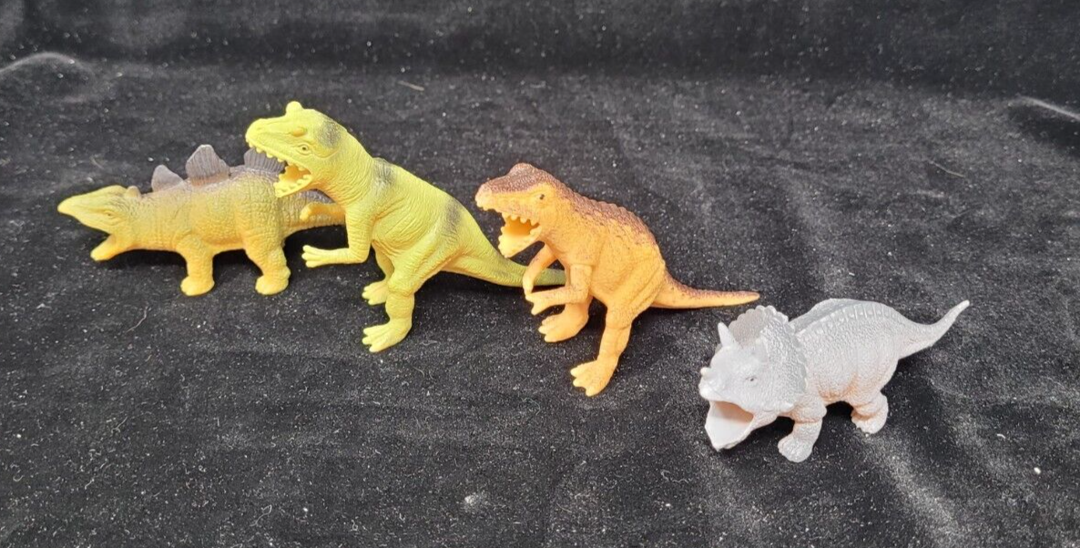 4 Jurassic World Tyrannosaurs Triceratops Dinosaur Toy Figure 3" Finger ...