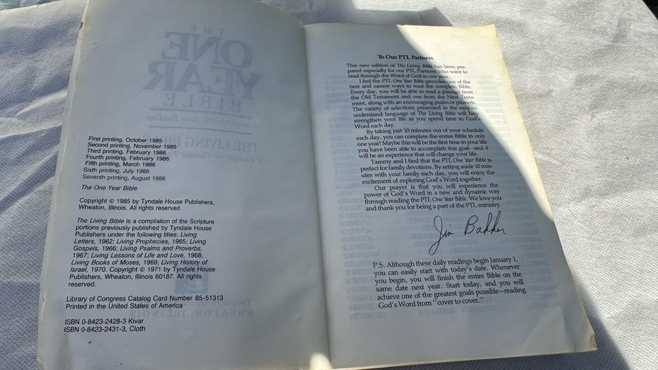 The PTL One Year Bible – The Living Bible – 365 Daily Readings ...