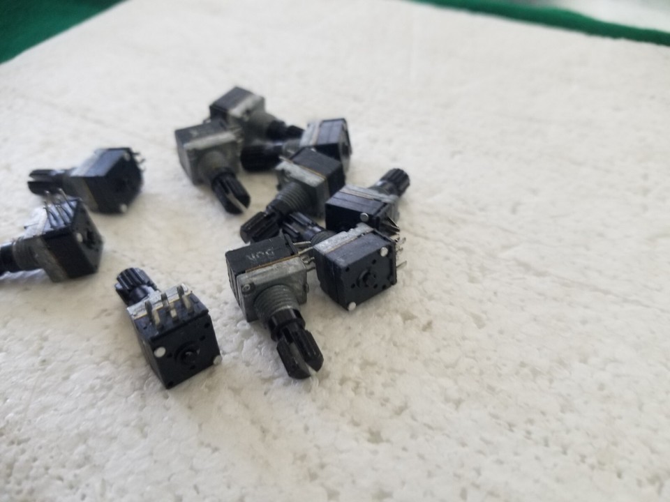 Lot of 10 Stereo Dual B5K 5k ohm Mini Linear Taper VOLUME POT ...