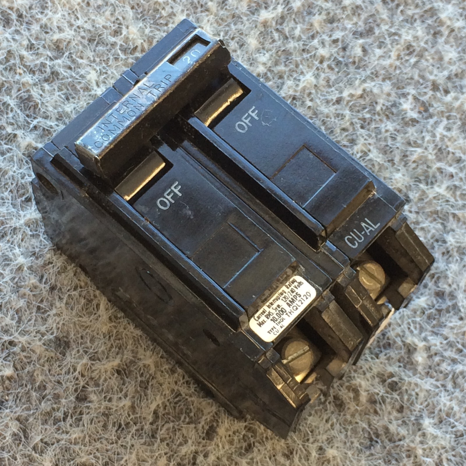 GE THQL2120 2 Pole 20 Amp Plug In Circuit Breaker 783164012910| eBay