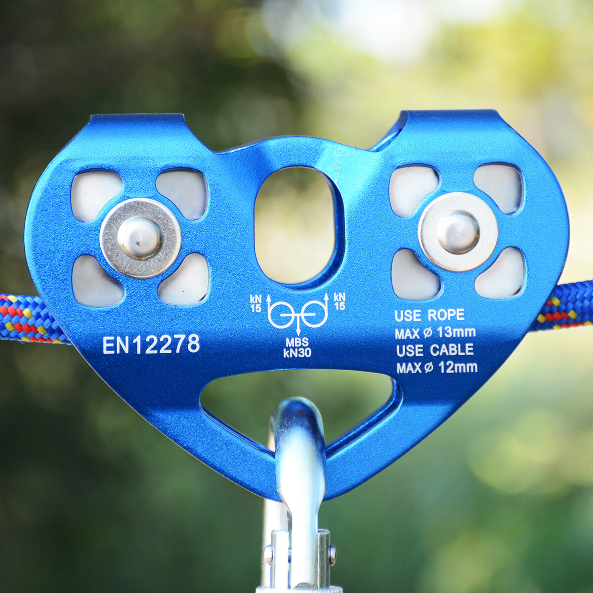 Double Sheave Pulley Block and Tackle Hauling Rigging System Crossing ...