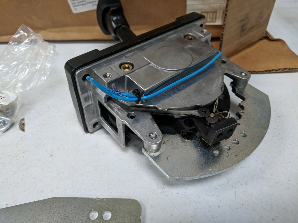 DAF LF45 AUTO BOX GEAR SELECTOR 1702205 | eBay