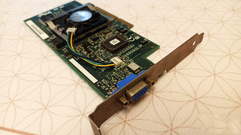 Intel i740 Intel first generation 3D graphics card, original graphics ...