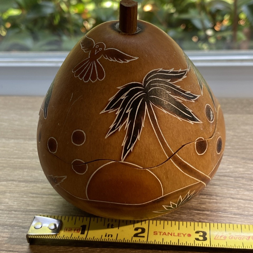 Set 2 Peruvian Gourd with Lids Hand Made DOLPHINS BEES/FLOWERS Trinket ...