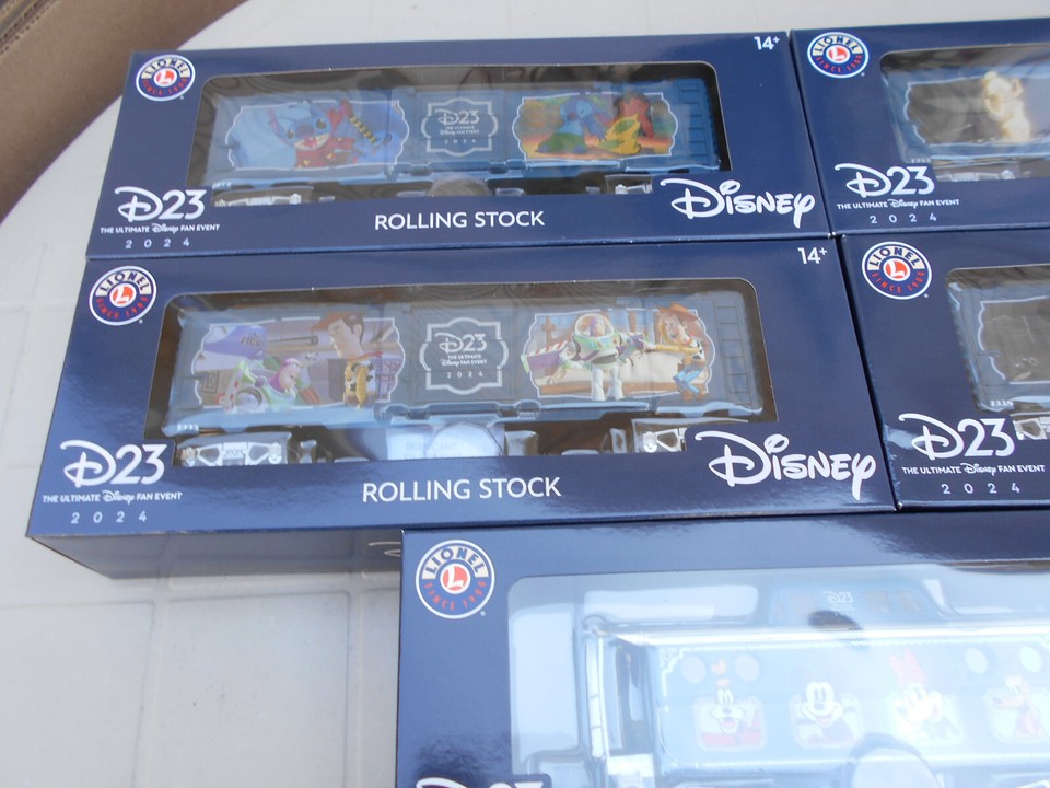 2024 D23 Disney Lionel Trains Event Exclusive Full Set Boxcar Caboose ...