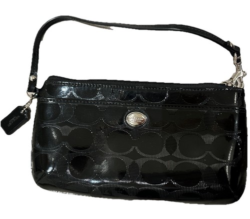 Coach Patent Leather Embossed C Shiny black Wristlet wallet Zip close ...