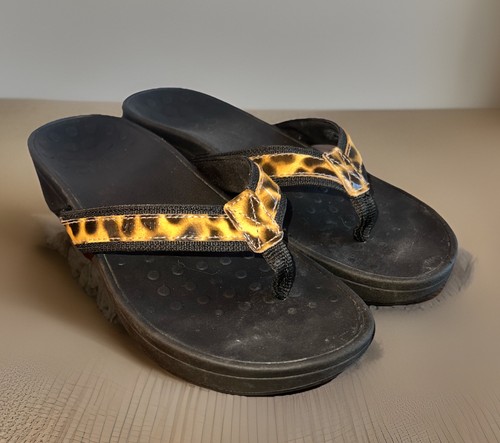 Vionic High Tide Cheetah Print Thong Platform Wedge Flip Flop Sandal ...