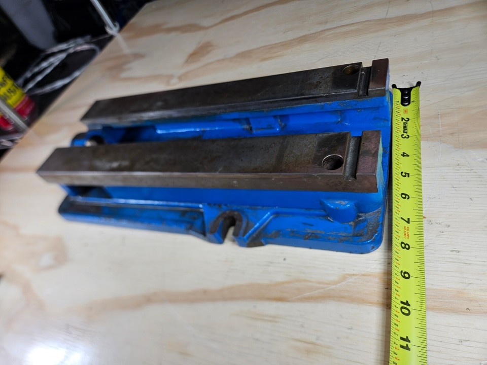 KURT MACHINE VISE D-688 Base Plate only no jaws or handle - FAST SHIP!💨 ...