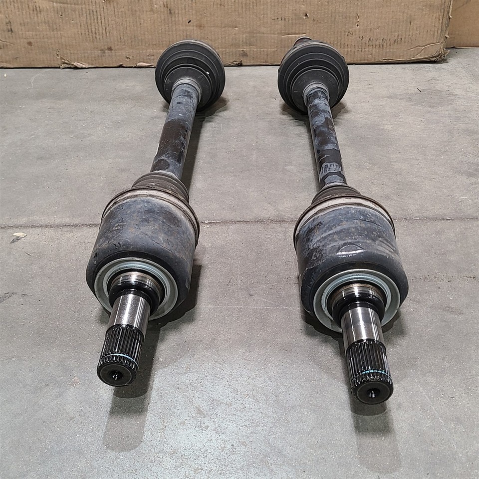 2015 Challenger Scat Pack 3.90 Ratio LSD Differential Carrier Axles ...