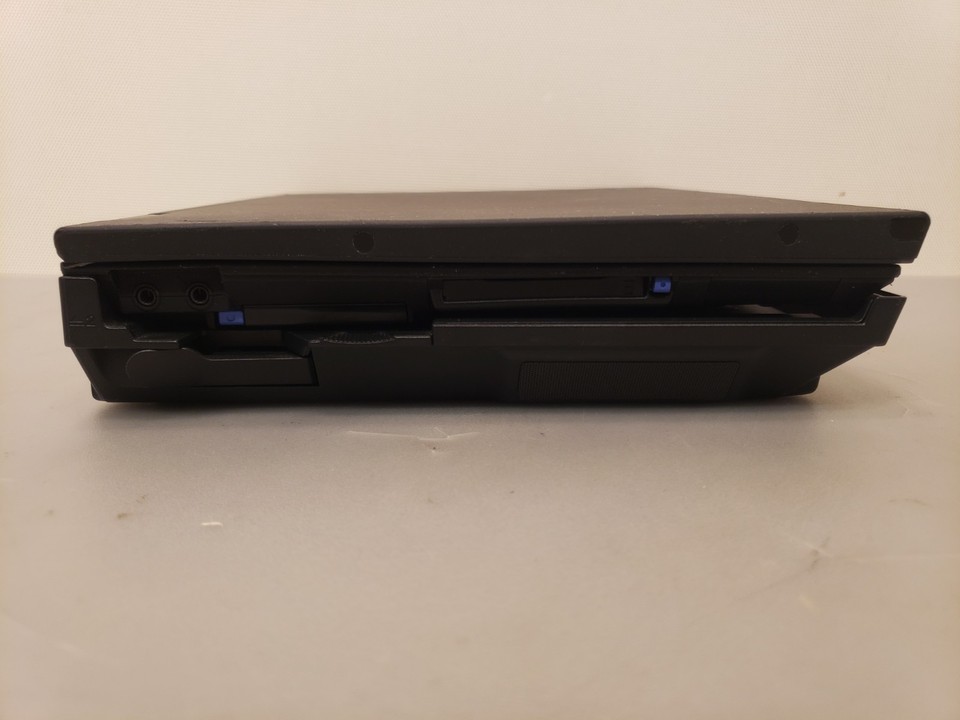 Vintage IBM Thinkpad X20 Laptop PIII 600MHz 128MB 20GB Win2000 w ...