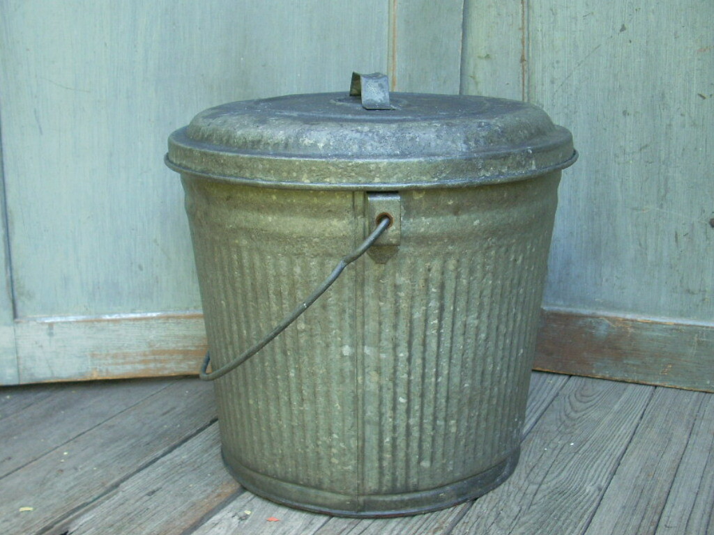 Ash Vintage Tin Cans