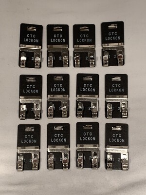 LIONEL CTC POWER LOCK ON LOT OF 12 O GAUGE TRAIN TRACK TERMINAL ...